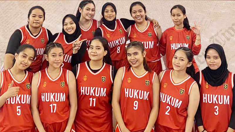 Tim Bola Basket Fakultas Hukum Unhas raih Juara Red Campus XIII
